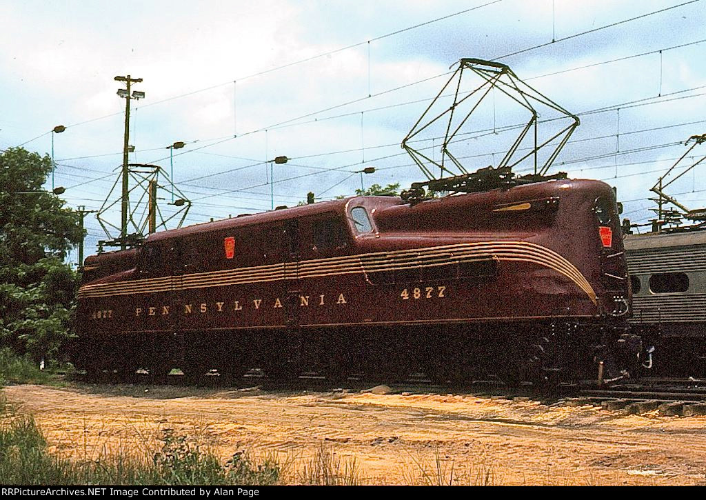 NJT GG1 4877 in PRR livery